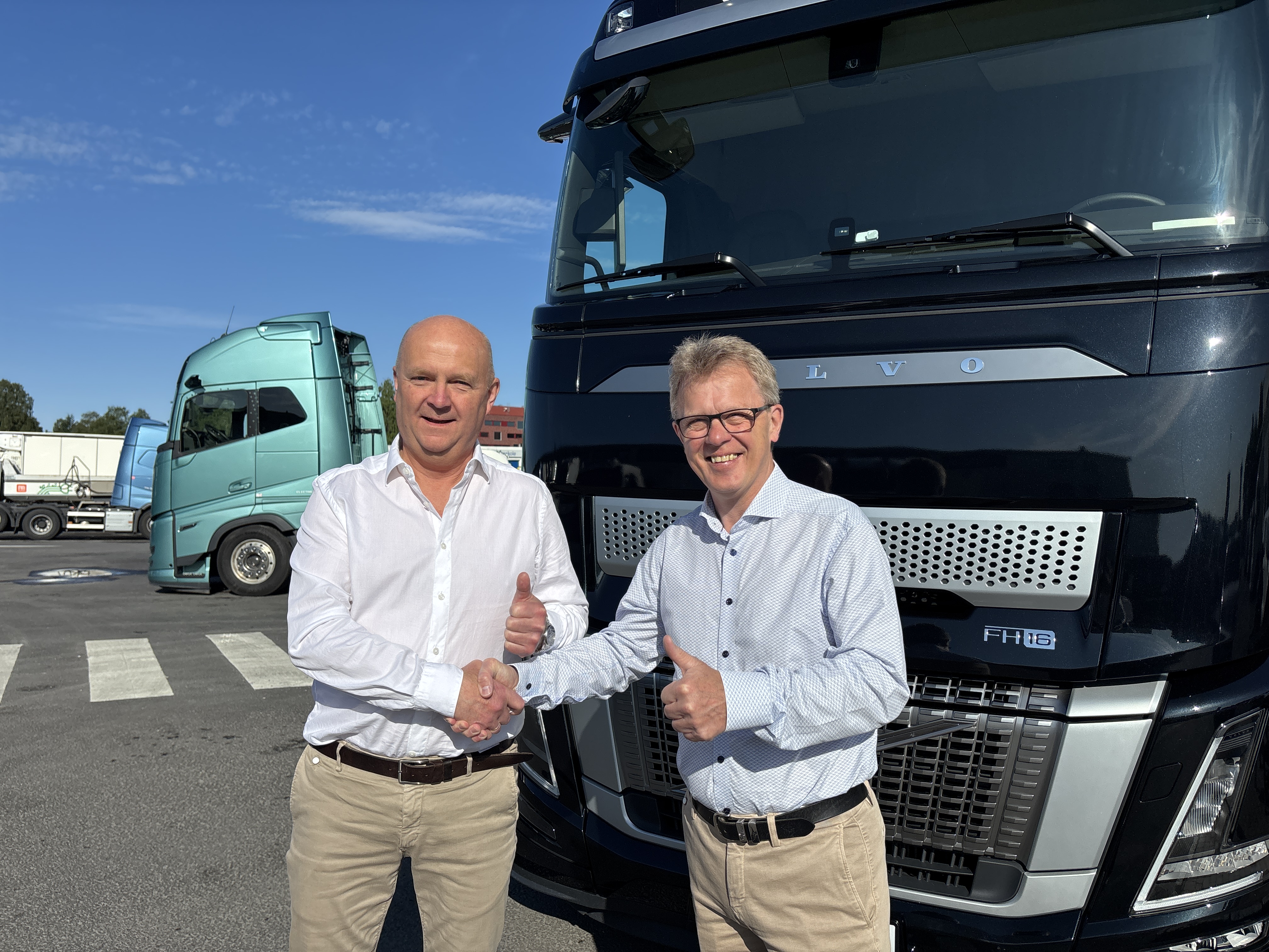 Jubileumsordre: Veøy bestiller 100 lastebiler fra Volvo